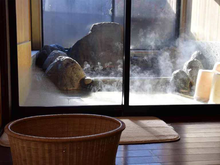 Onsen Etiquette - Dos and Don’ts in Japanese Public Baths