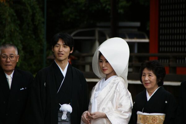 Wedding Traditions in Japan - How Japanese People Get Married