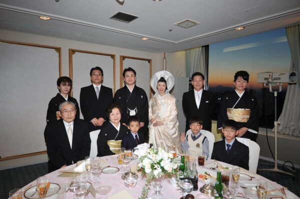 Wedding Traditions in Japan - How Japanese People Get Married