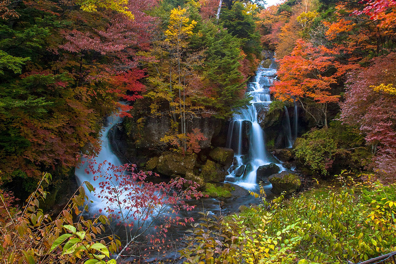 The 10 Best Places To See Autumn Leaves In Japan The 10 Best Places To See Autumn Leaves In Japan