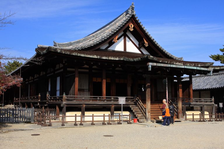 Discover Horyuji Temple, the oldest wooden building in the world - Your ...