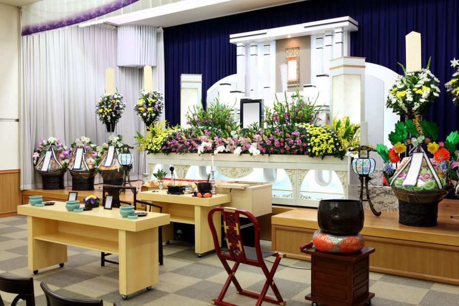 What Can You Expect at a Japanese Funeral? - Japanese Funeral Etiquette ...